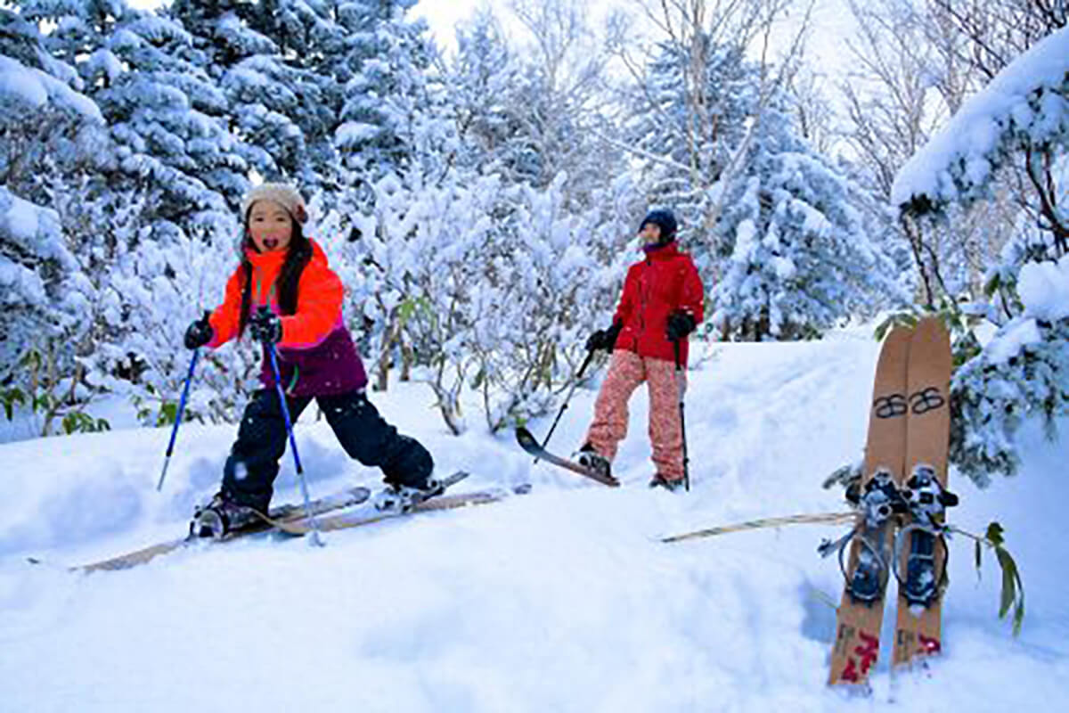 White Forest Easy Snow Hike｜Activity｜Hoshino Resorts TOMAMU